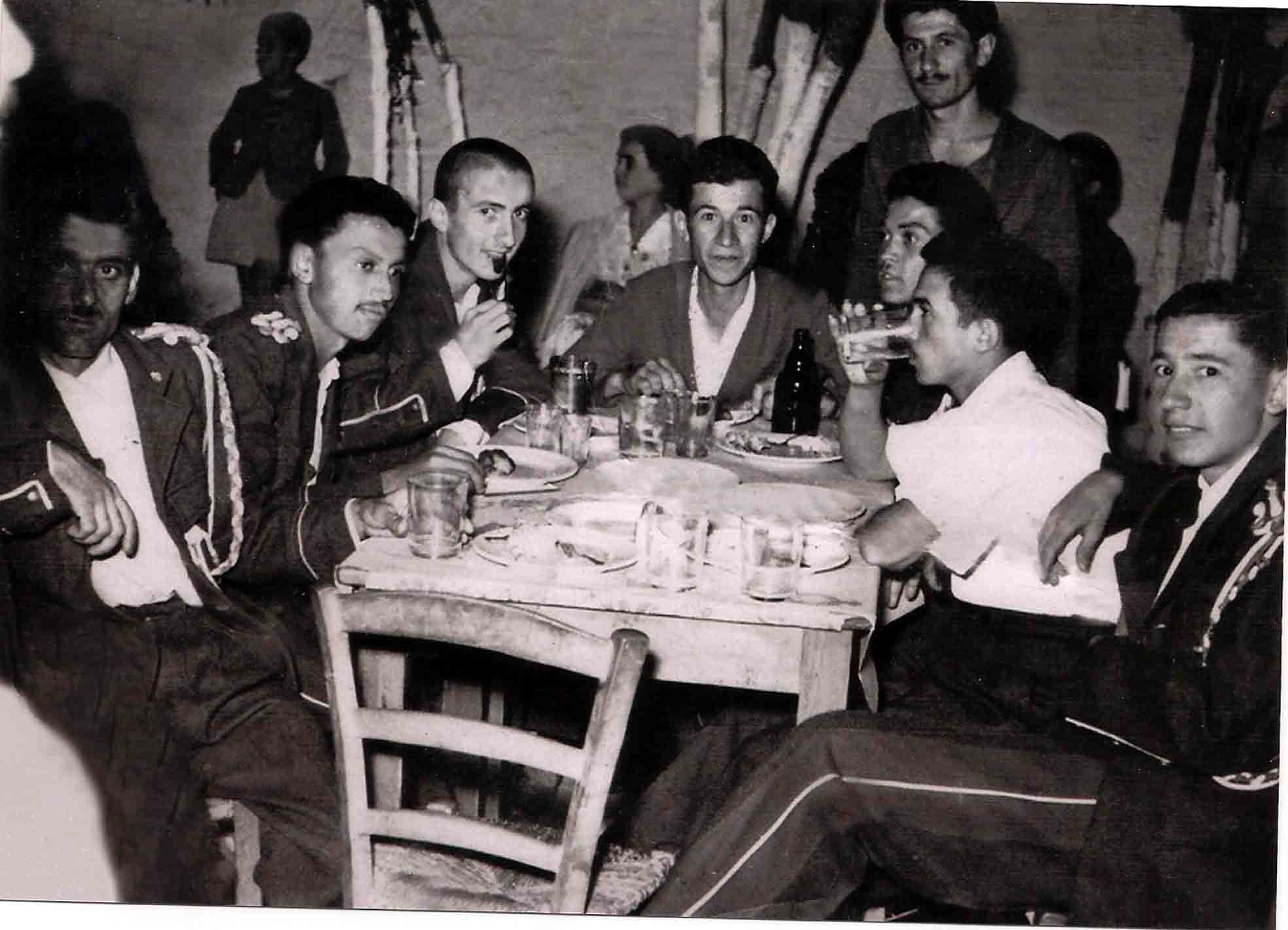 Παλιά μέλη της Φιλαρμονικής Φιλιατών εκεί γύρω στο 60 | ΝΕΑ των ΦΙΛΙΑΤΩΝ