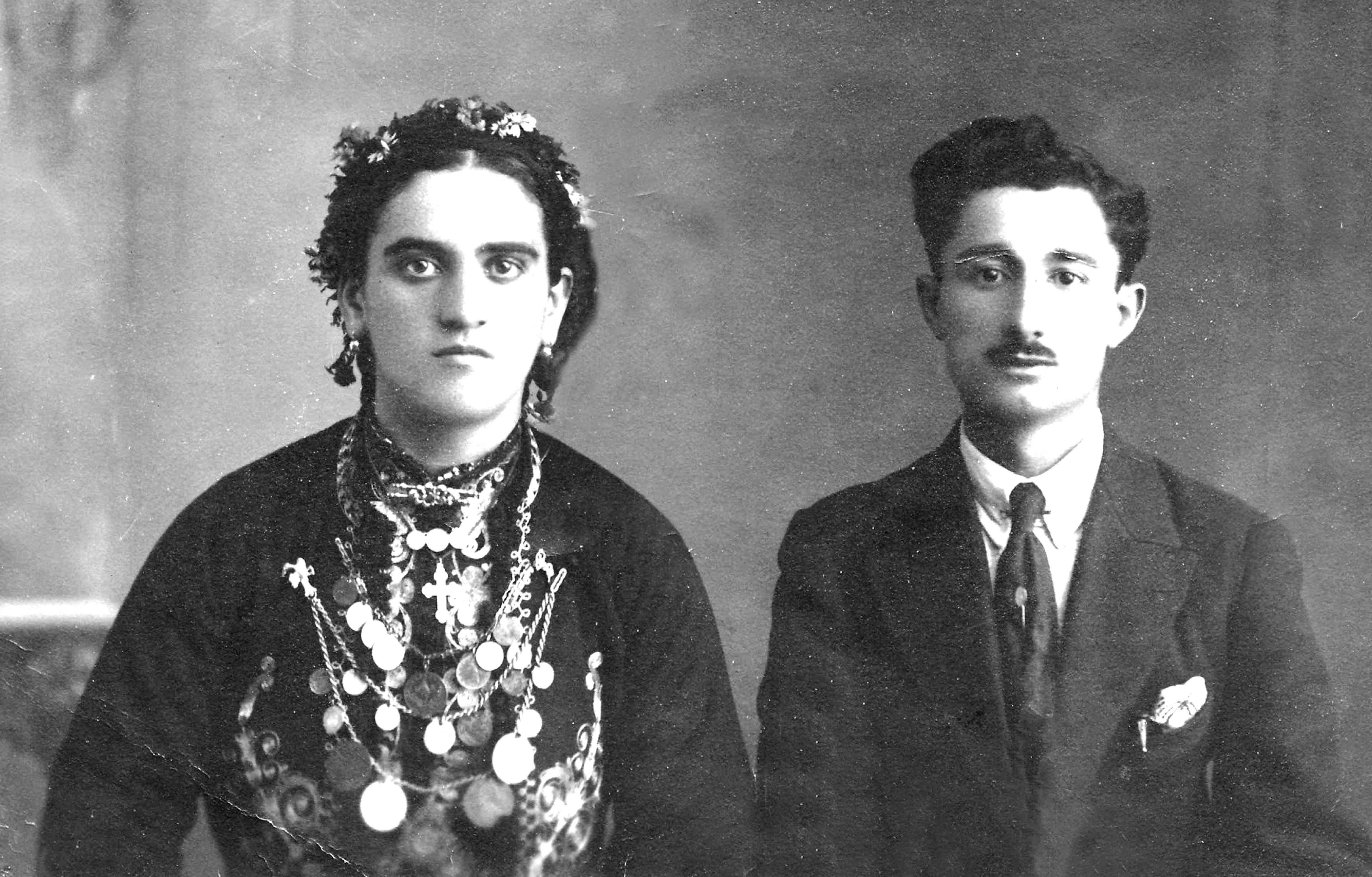 Φανερωμένη, νυφιάτικη φωτογραφία του 1922 | ΝΕΑ των ΦΙΛΙΑΤΩΝ